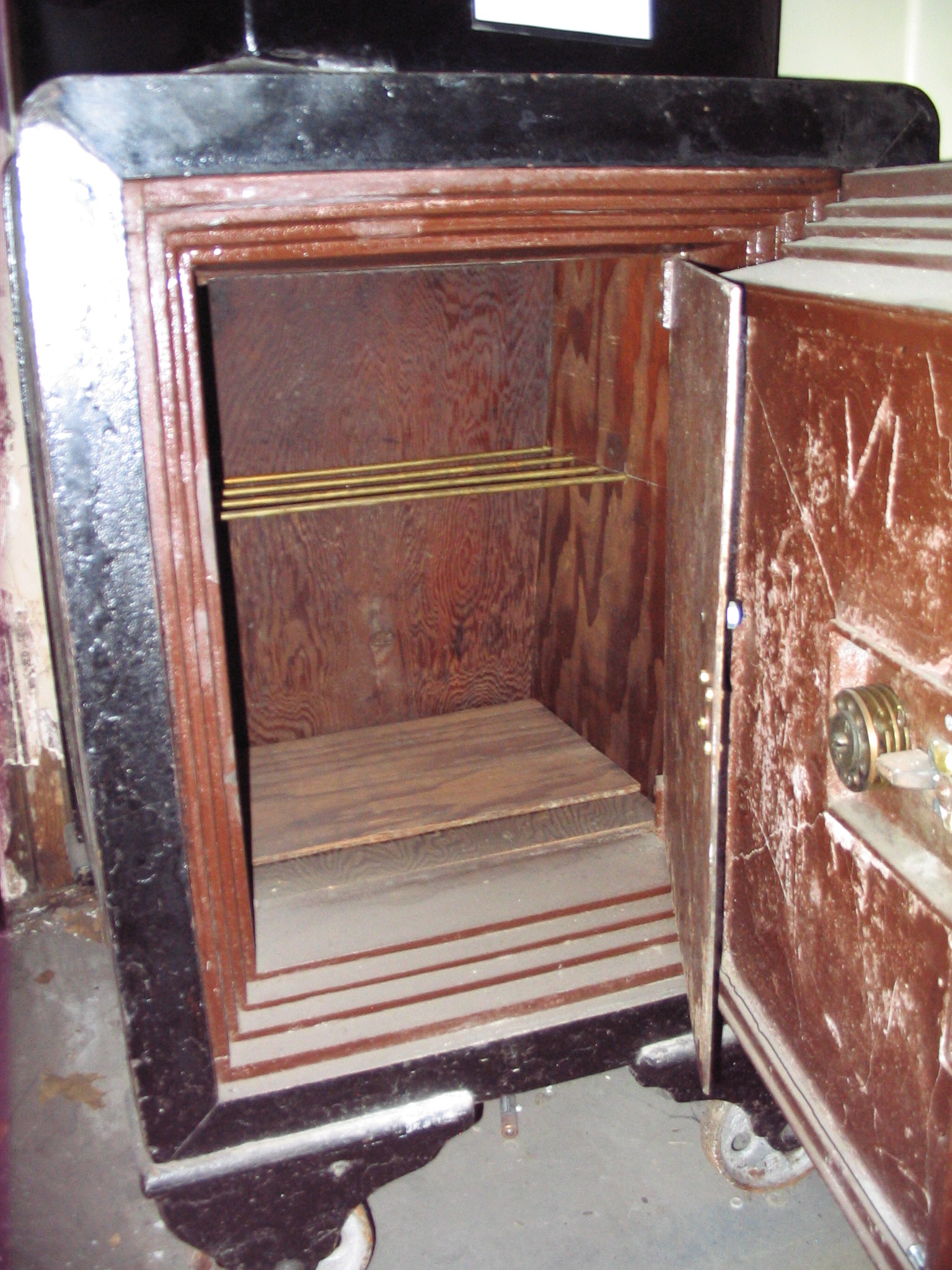 Antique Safes | Jim's Lock and Safe Service, Inc